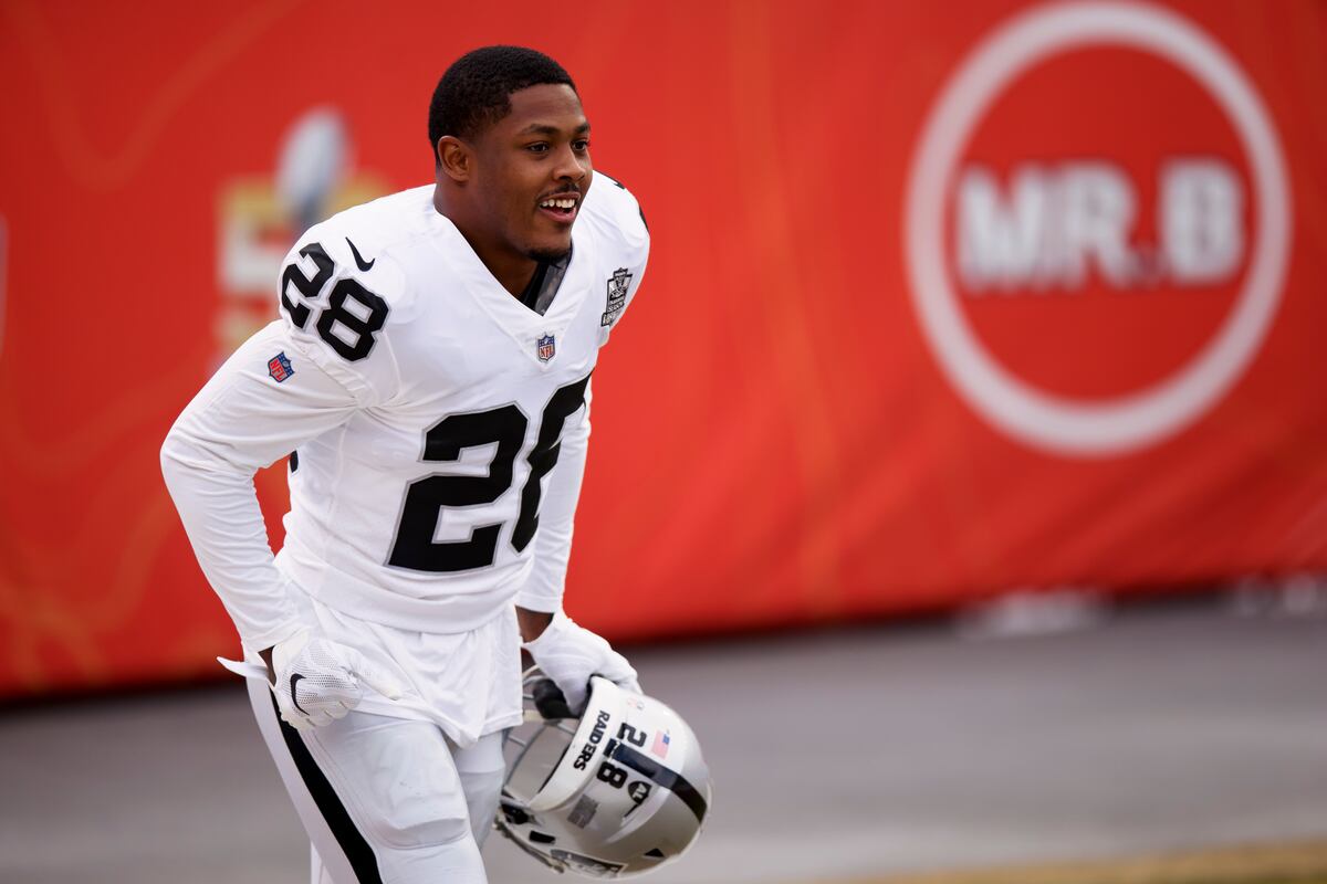 Josh Jacobs' Mugshot Shows Forehead Wound Raiders RB Suffered in Car ...