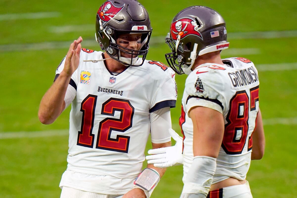 Tom Brady, Rob Gronkowski Recreate Viral Video After Bucs Reach Super ...