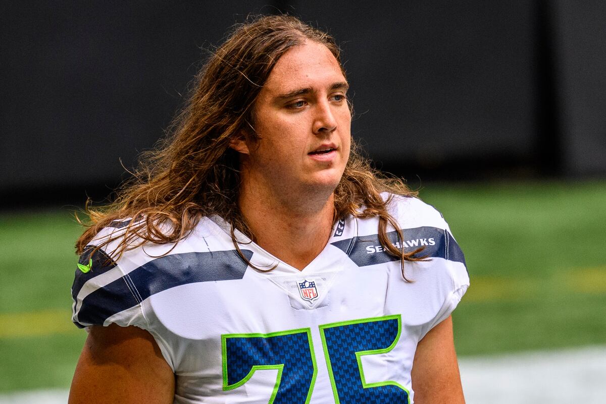 Ex-Seahawks OT Chad Wheeler Pleads Not Guilty in Domestic Abuse Case ...
