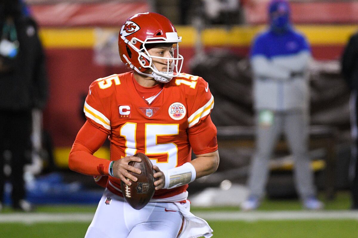 Patrick Mahomes' Toe Injury 'Close to 100 Percent' Ahead of Super Bowl ...