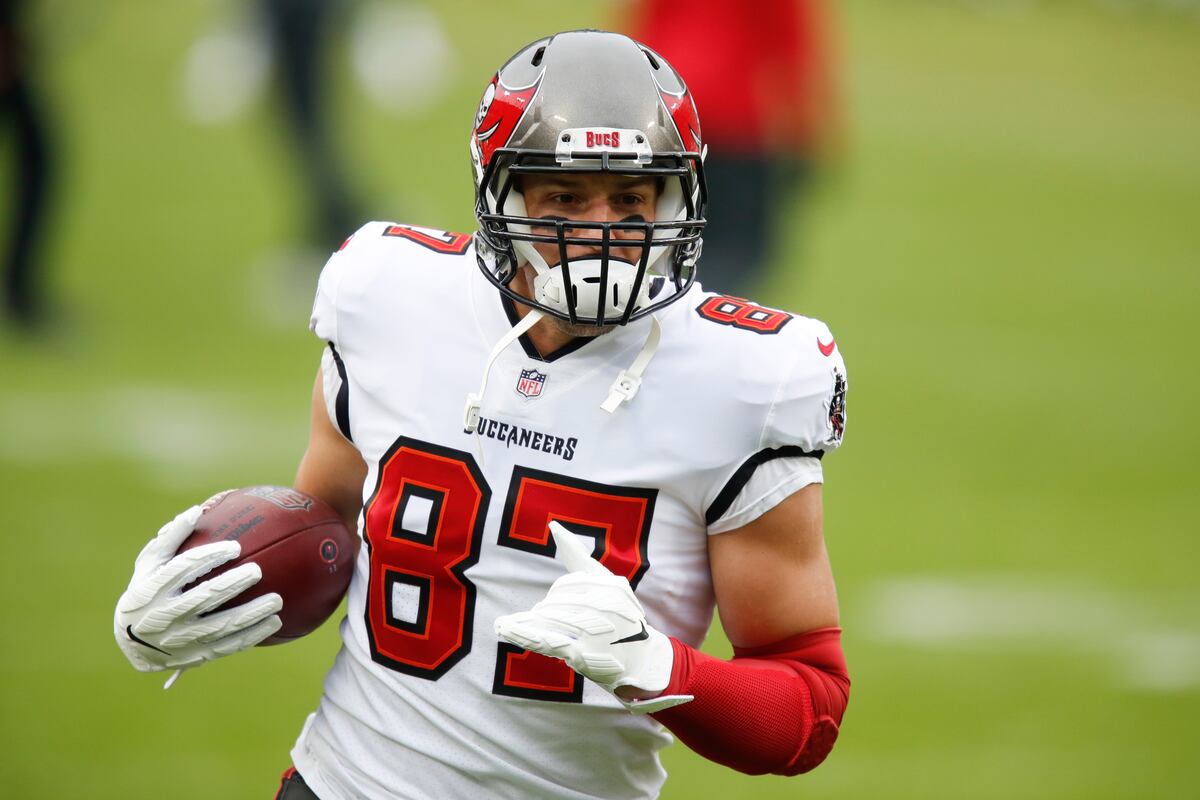 Rob Gronkowski Rumors: Bucs Want TE to Sign New Contract for 2021 ...
