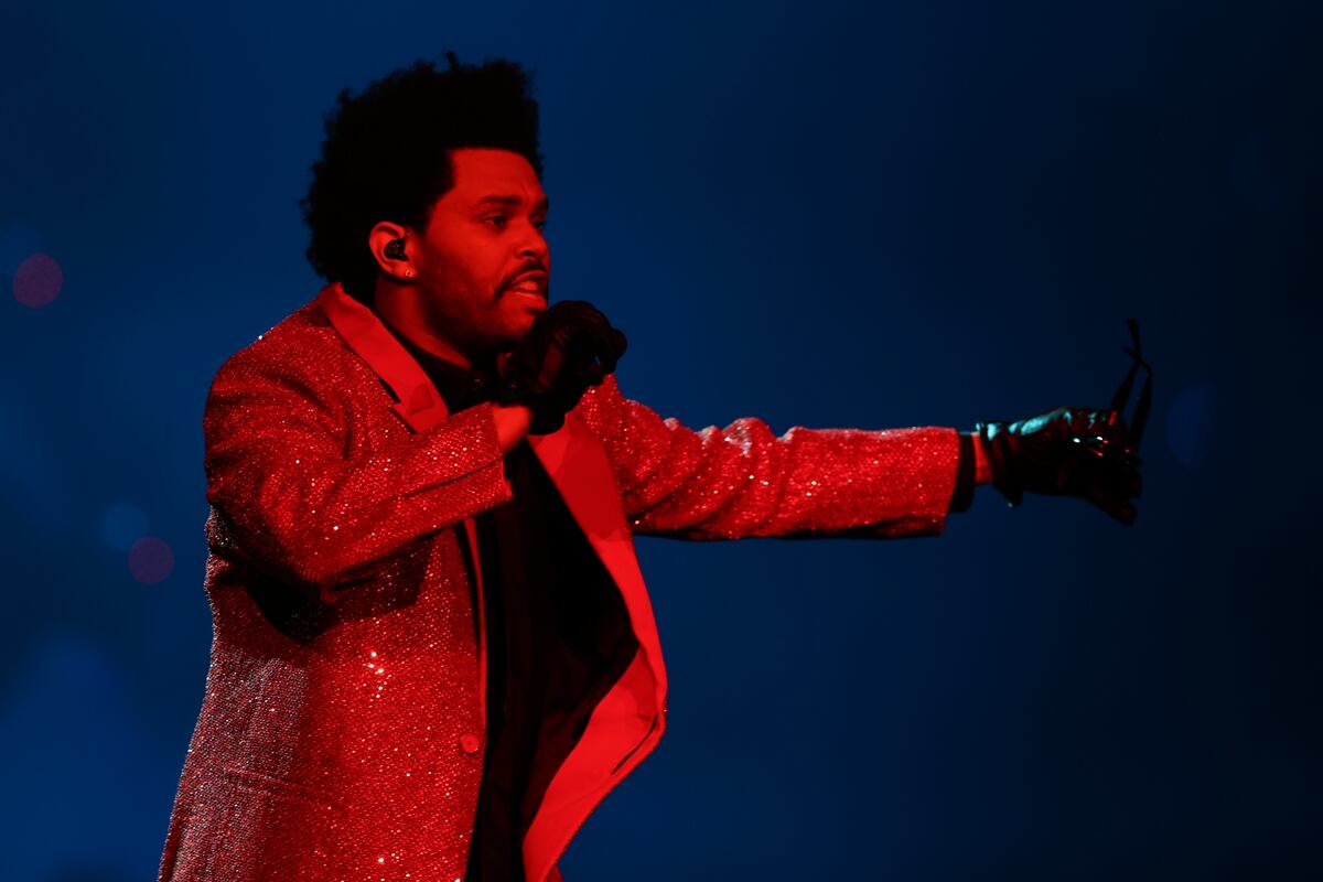 The Weeknd Receives Custom Super Bowl Ring After Halftime Performance ...
