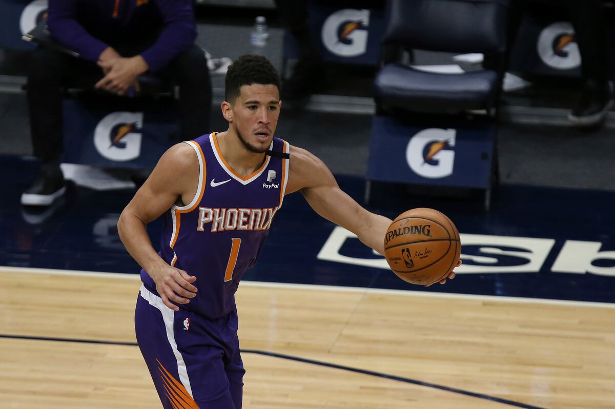 Suns' Devin Booker Ejected vs. Lakers After 2 Straight Technical Fouls ...