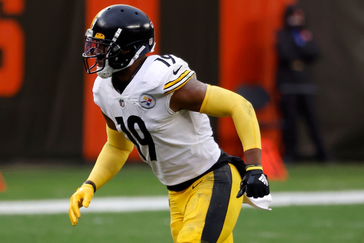 Video: Steelers' JuJu Smith-Schuster Takes on Ryan Garcia's Body Shot ...