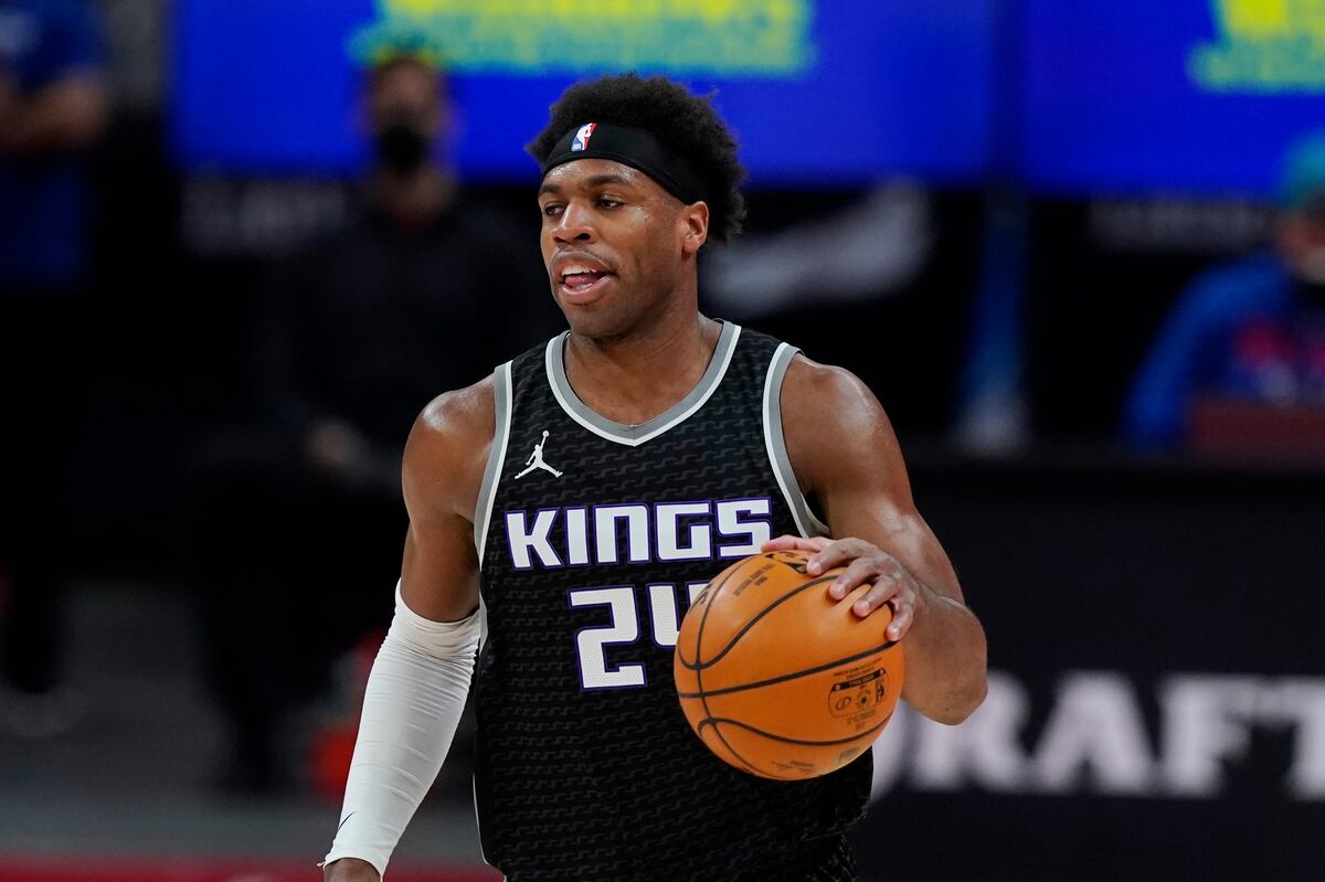 Buddy Hield Responds to NBA Video Warning Him for Flopping: 'Yall ...