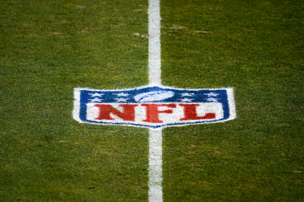 NFL's 2021 Salary Cap Reportedly Not Expected to Exceed $183M | News ...