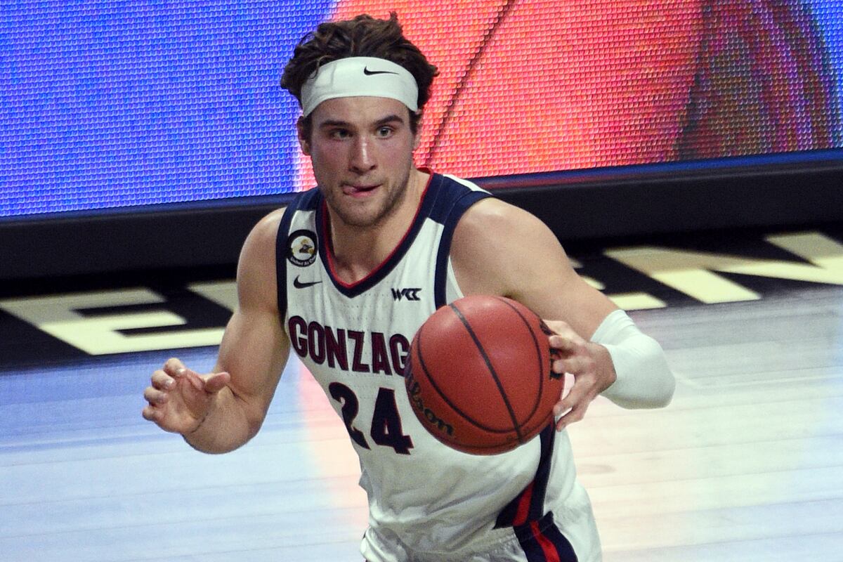 Gonzaga Becomes 16th School to Enter NCAA Tournament Unbeaten with Win ...