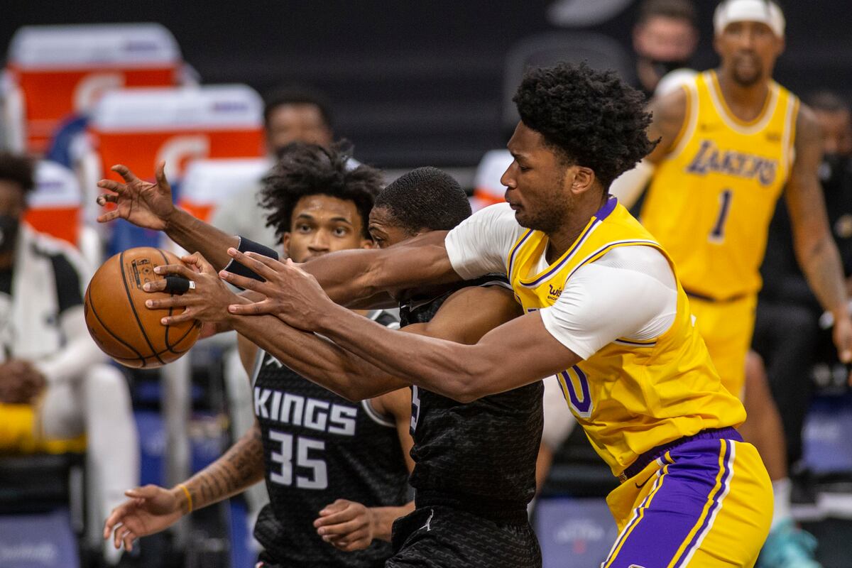 Lakers Rumors: Damian Jones Expected to Sign 2nd 10-Day Contract on ...