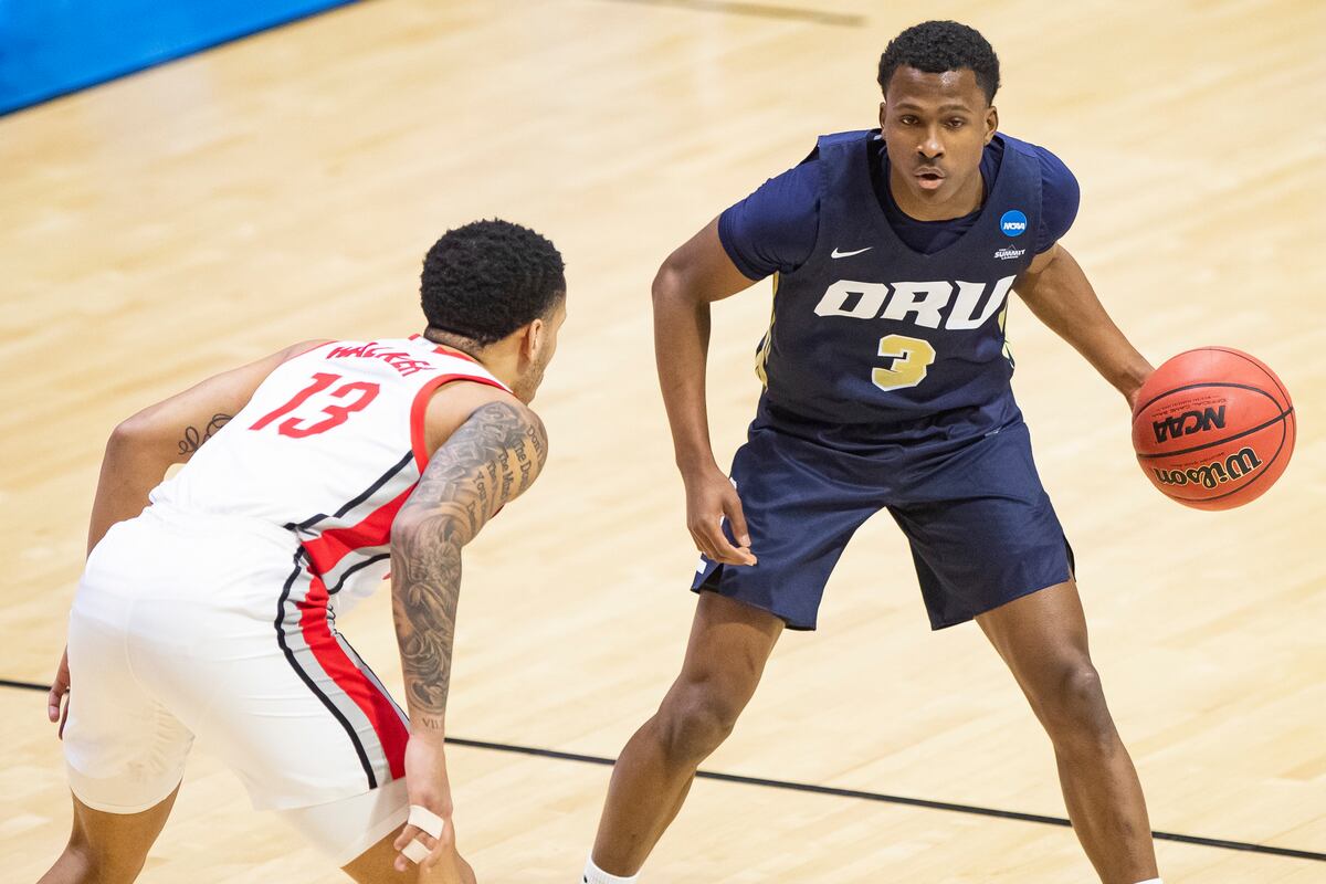 Hawks' Trae Young Praises Oral Roberts After OSU Upset: 'Max Abmas Is a ...