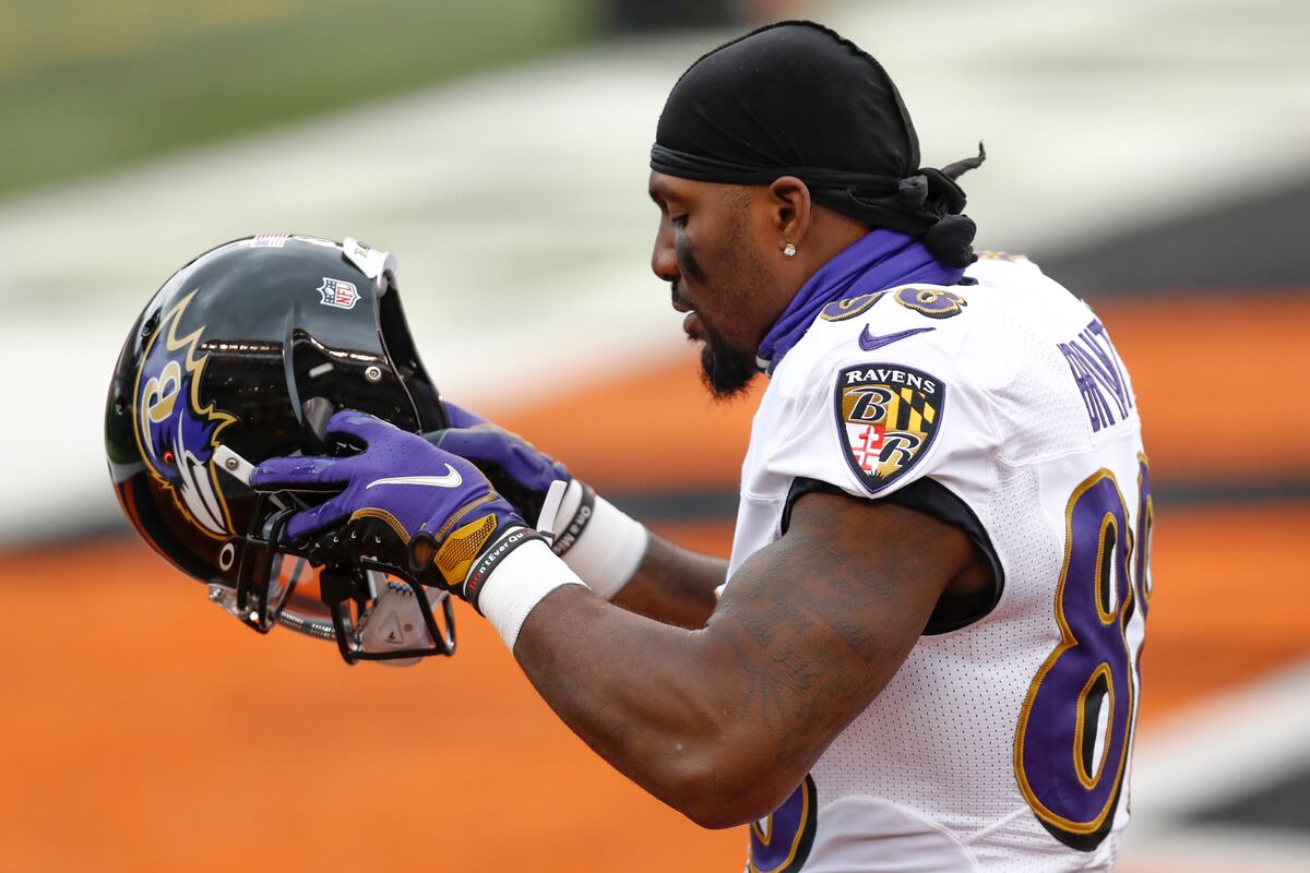 NFL WR Dez Bryant Wants to Become Life Coach for Struggling Athletes ...