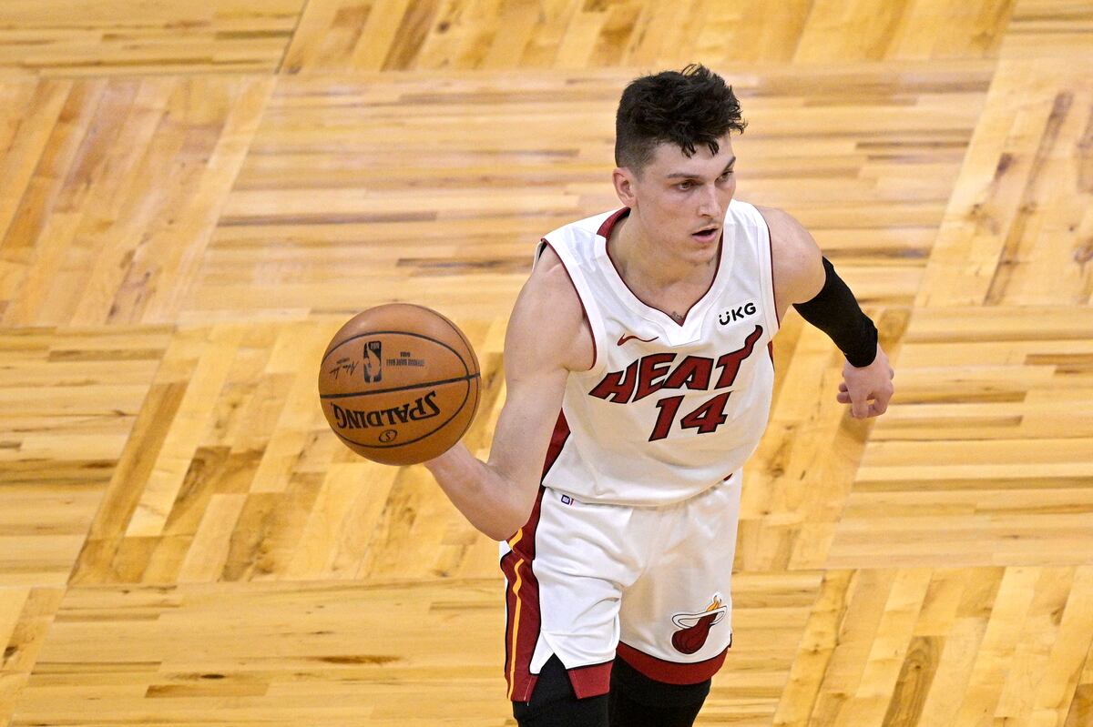 Kyle Lowry Trade Rumors: Tyler Herro 'Sticking Point' in Talks with ...