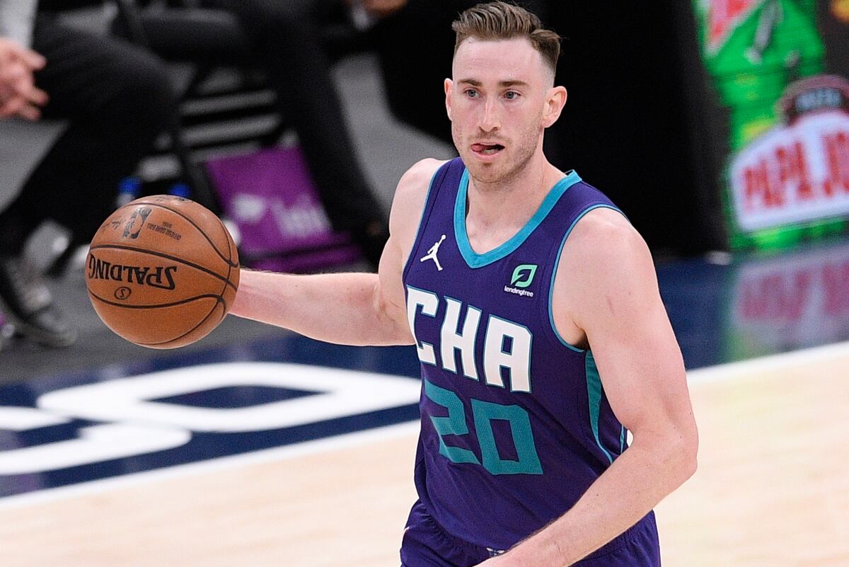 Hornets' Gordon Hayward out 4 Weeks with Foot Injury Diagnosed as ...