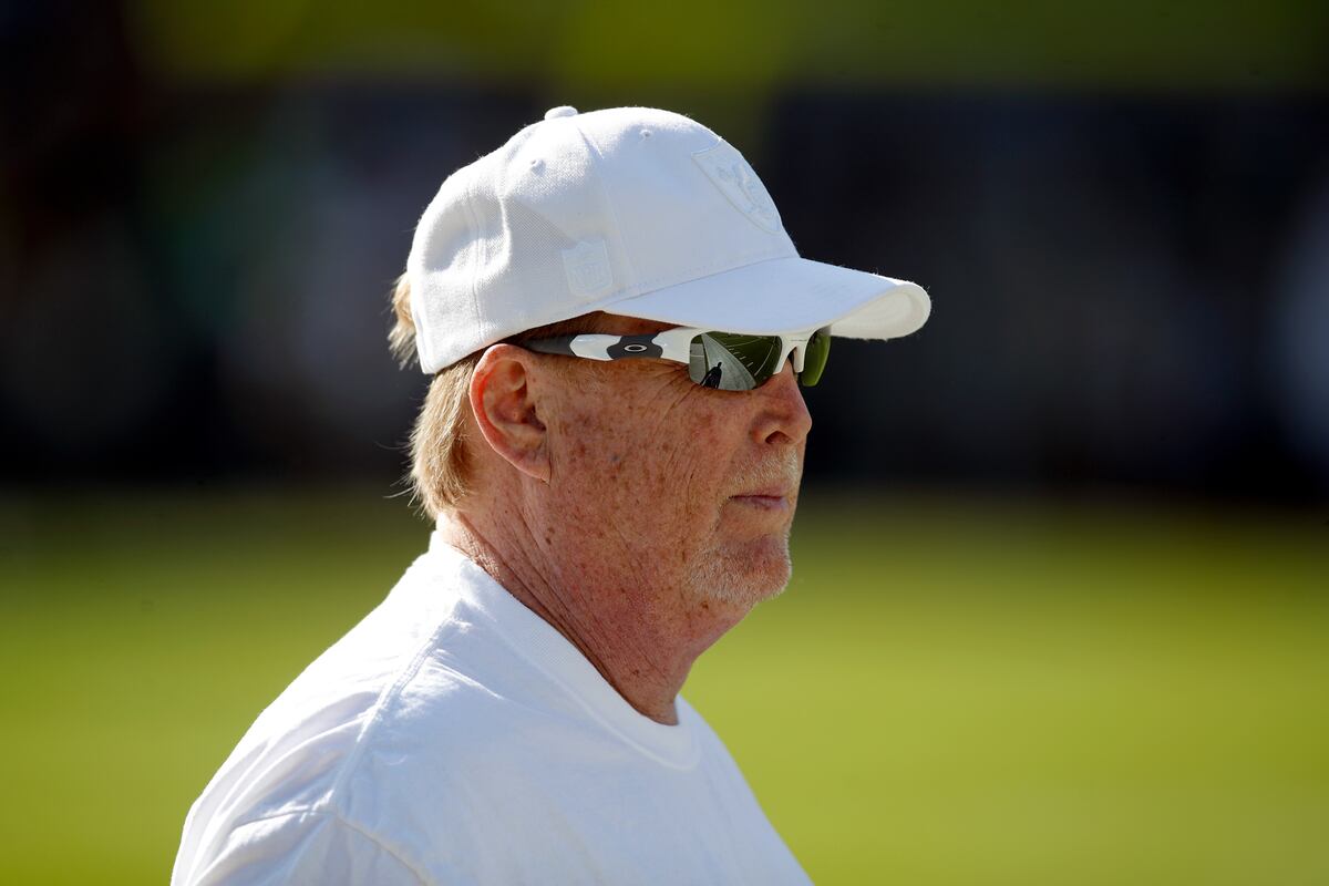 Raiders Owner Mark Davis Takes Responsibility for 'I Can Breathe' Tweet ...