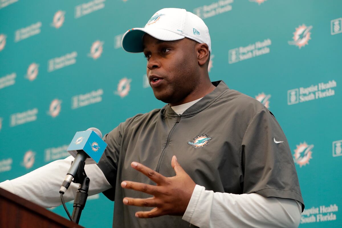 Dolphins GM on Trading No. 6 NFL Draft Pick: We're Comfortable Where We ...