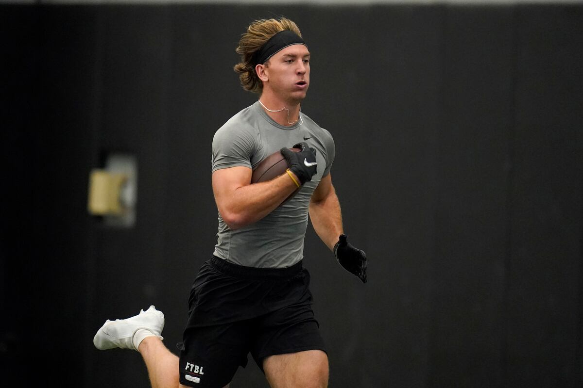 Central Missouri TE Zach Davidson Becomes 1st NFL Draft Prospect with ...