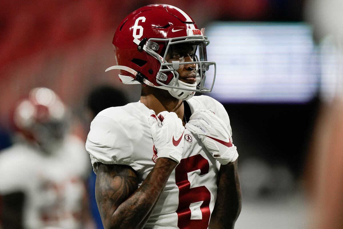 Najee Harris, Mac Jones Dismiss Draft Concerns About DeVonta Smith's ...