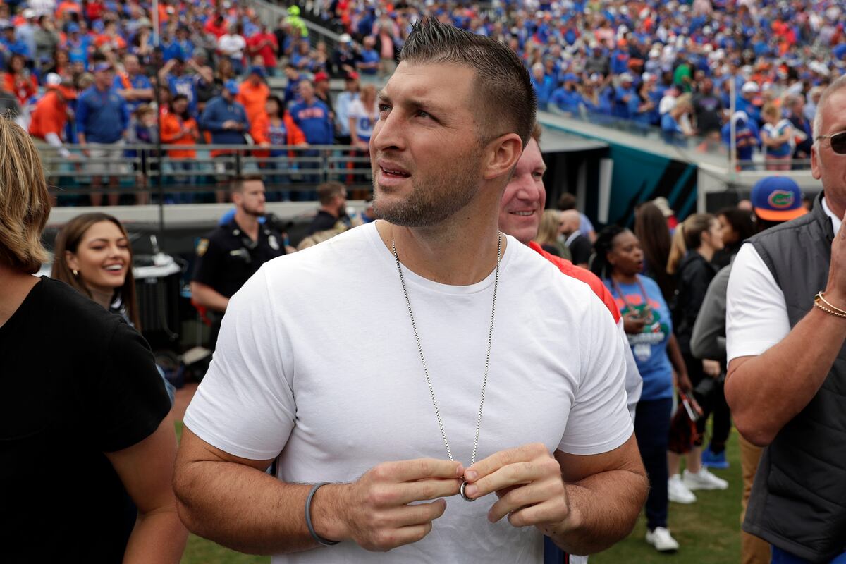Urban Meyer: Tim Tebow Looked 18 at Workout, According to Jags Coaches ...