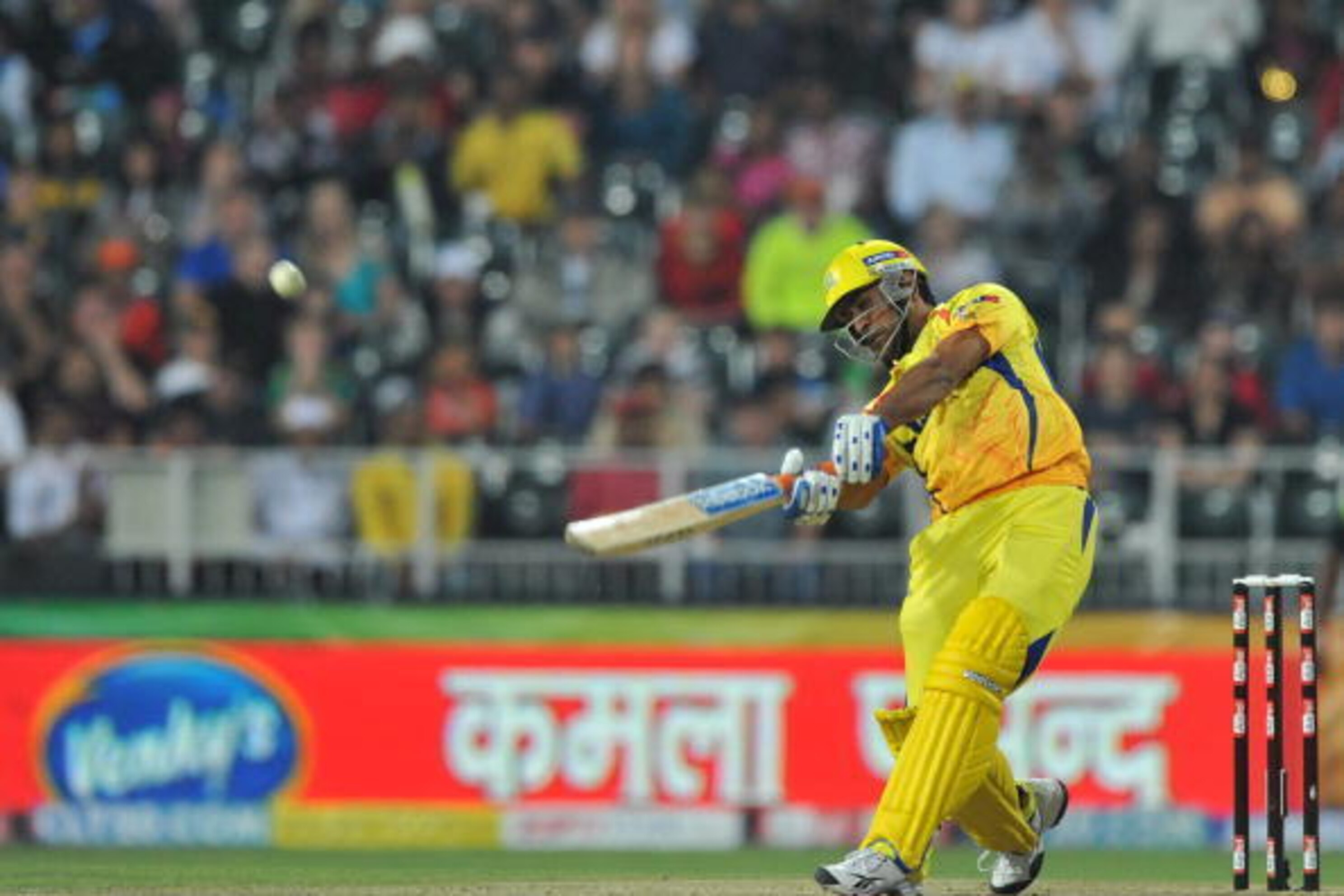 Ms Dhoni Bowling In Clt20