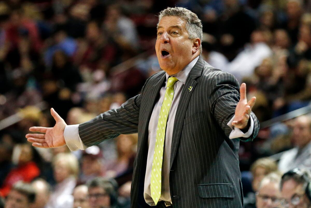 The Biggest Overachievers in College Basketball So Far in 2017-18 ...