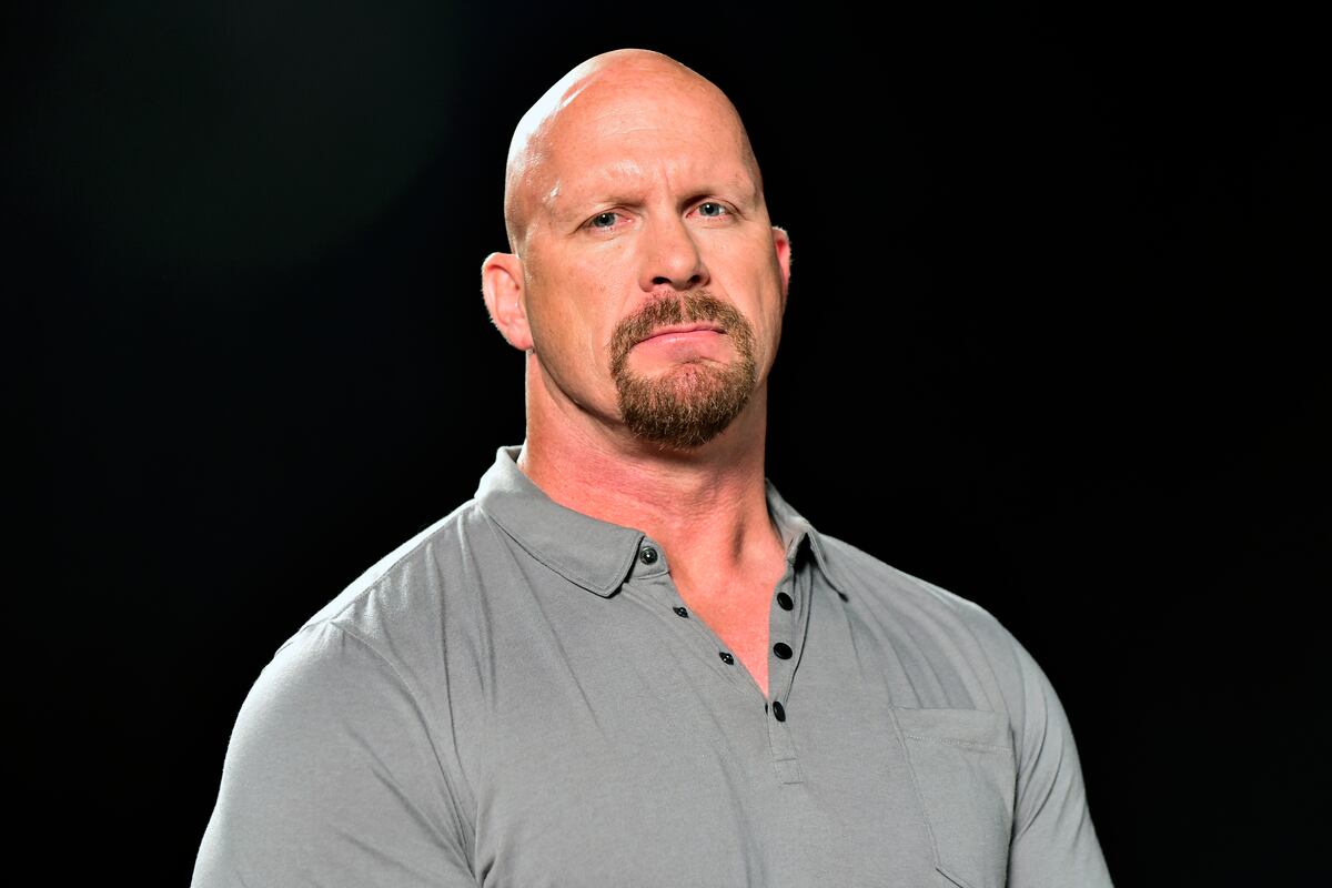 Stone Cold's Most Memorable Matches, Moments in WrestleMania History ...