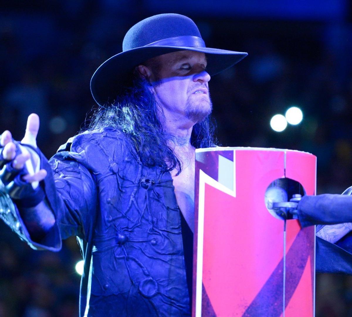 WWE Raw Results: The Undertaker's Major Announcement and Top Takeaways ...