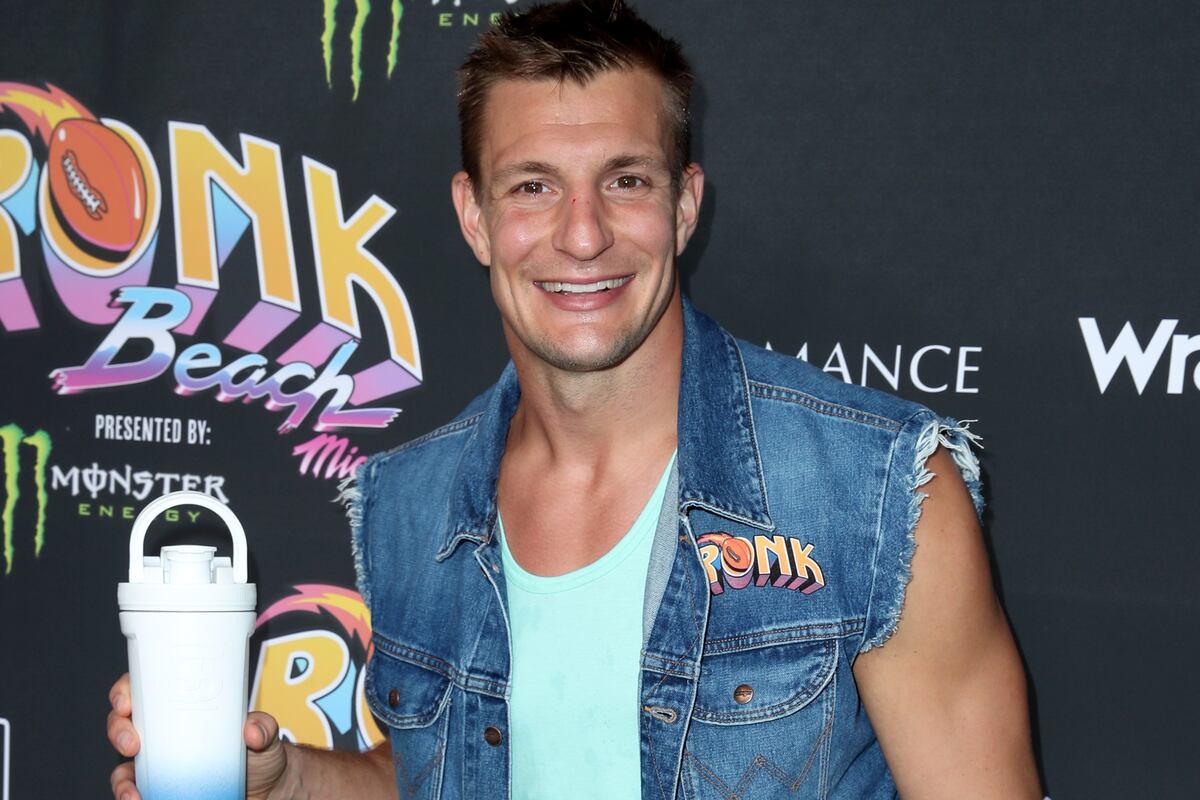 Backstage WWE Rumors: Latest on Rob Gronkowski, TV Tapings and More ...