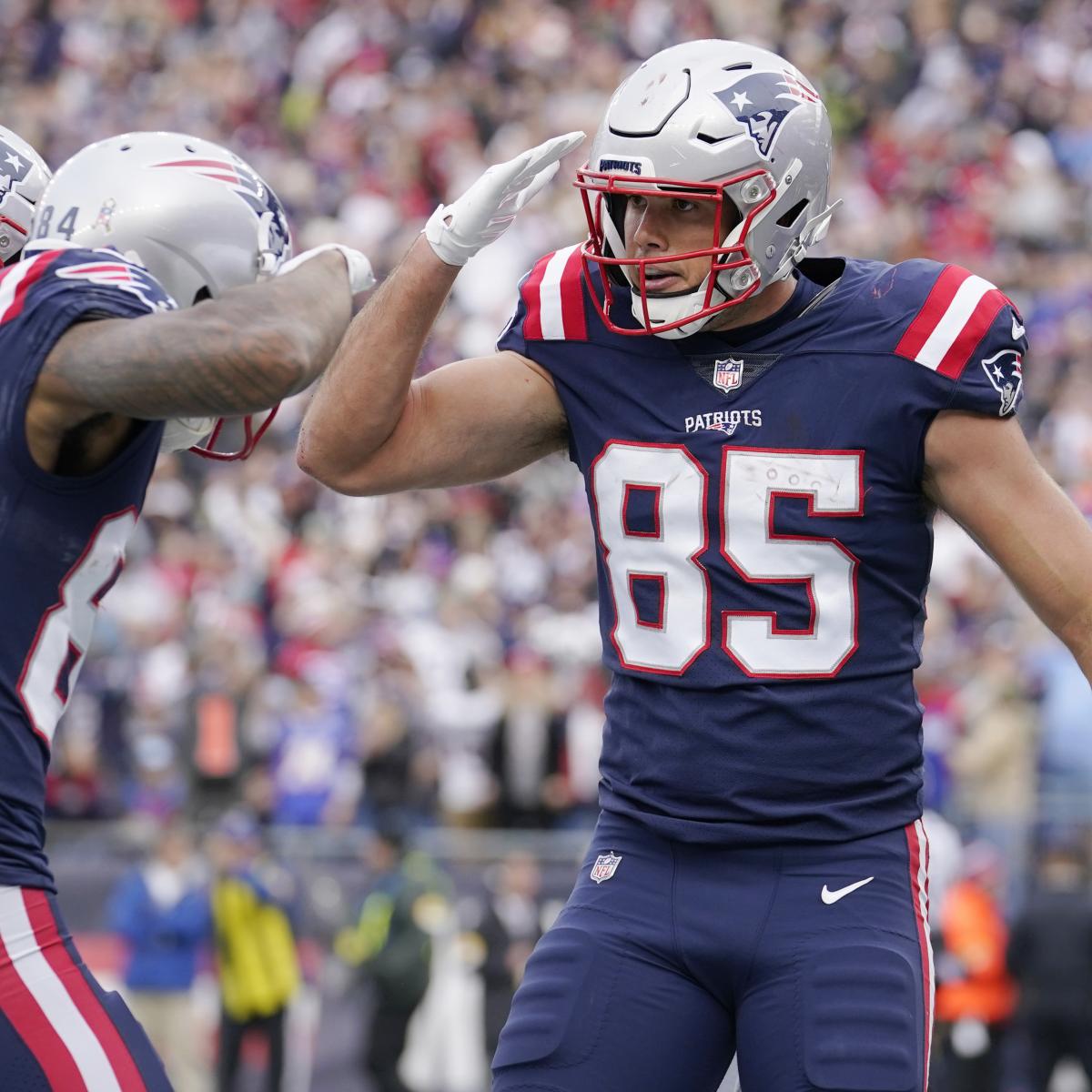 Patriots Vs Falcons Picks Lineup Tips For Daily Fantasy Fanduel
