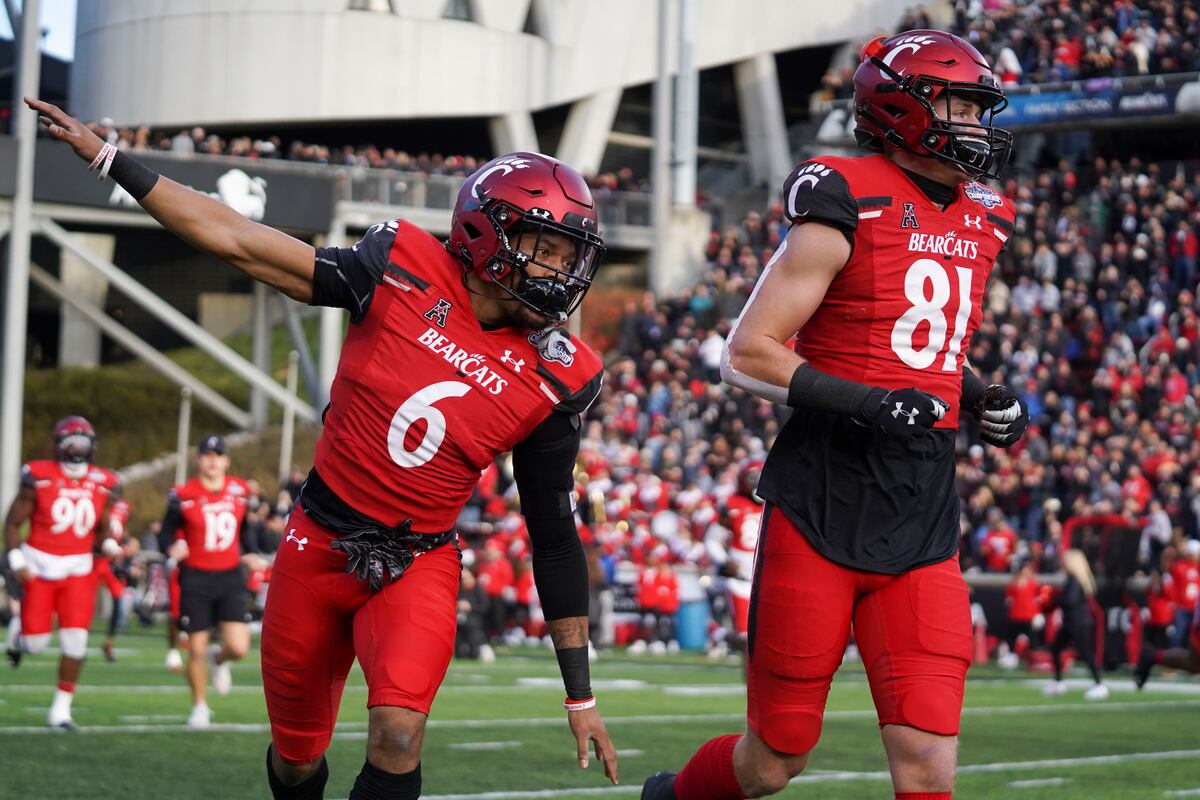 Cotton Bowl 2021: Latest Odds, Prediction for Cincinnati vs. Alabama ...