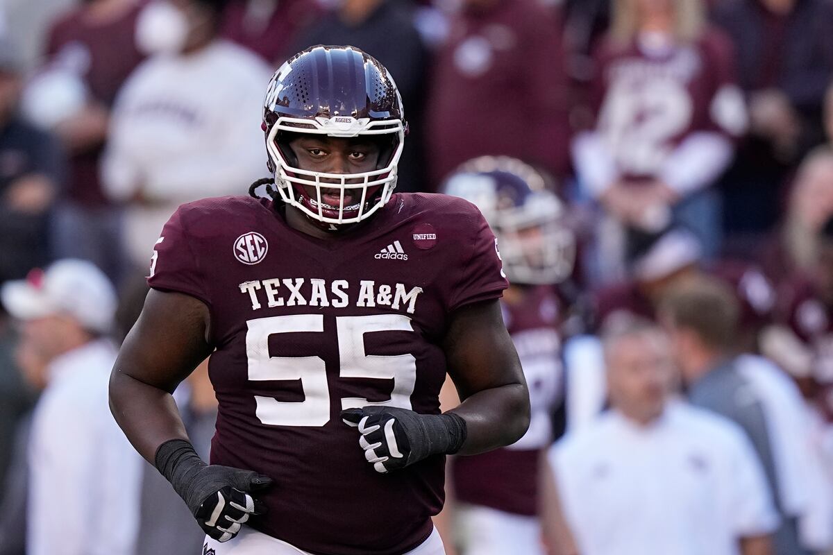 2022 NFL Draft: Players Who Could Fall out of the 1st Round | News ...